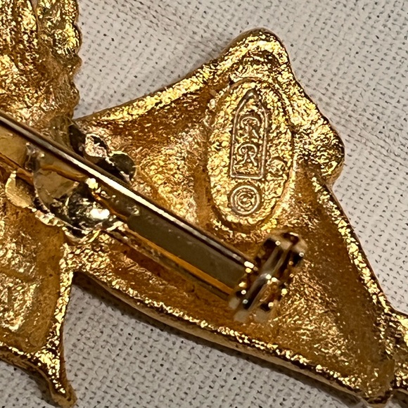 Robyn Rush | Jewelry | Vintage Robyn Rush Angel Whalo Pin Brooch ...